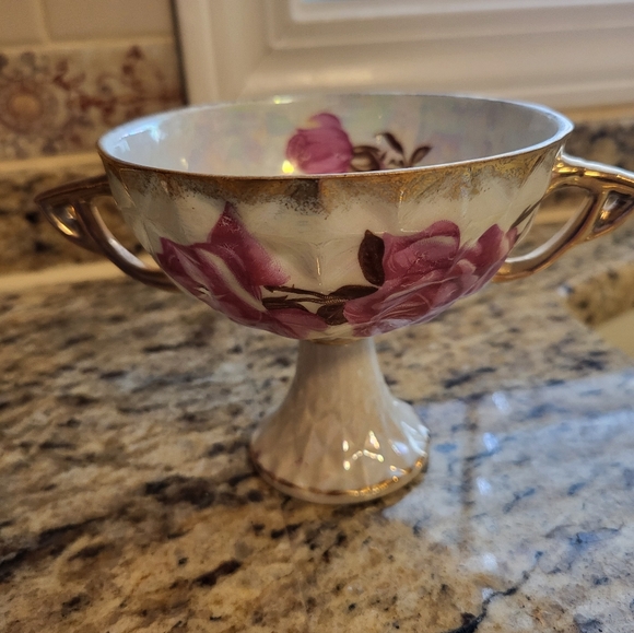 Chinese | Accents | Elegant Floral Porcelain Compote With Gold Accents ...